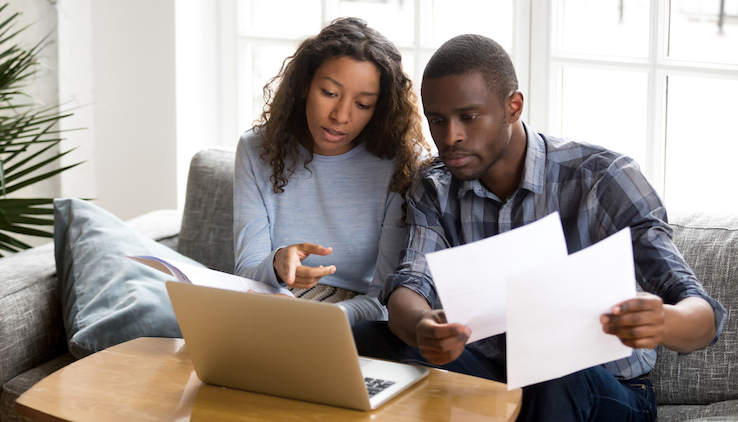 9 Identity Theft Warning Signs — and What to Do About Them - AskMoney.com